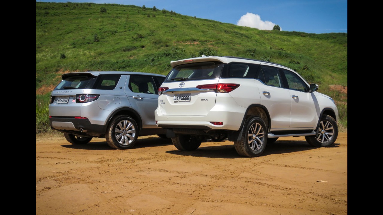 Teste CARPLACE: Toyota SW4 sobe de nível, mas vale um Discovery Sport?