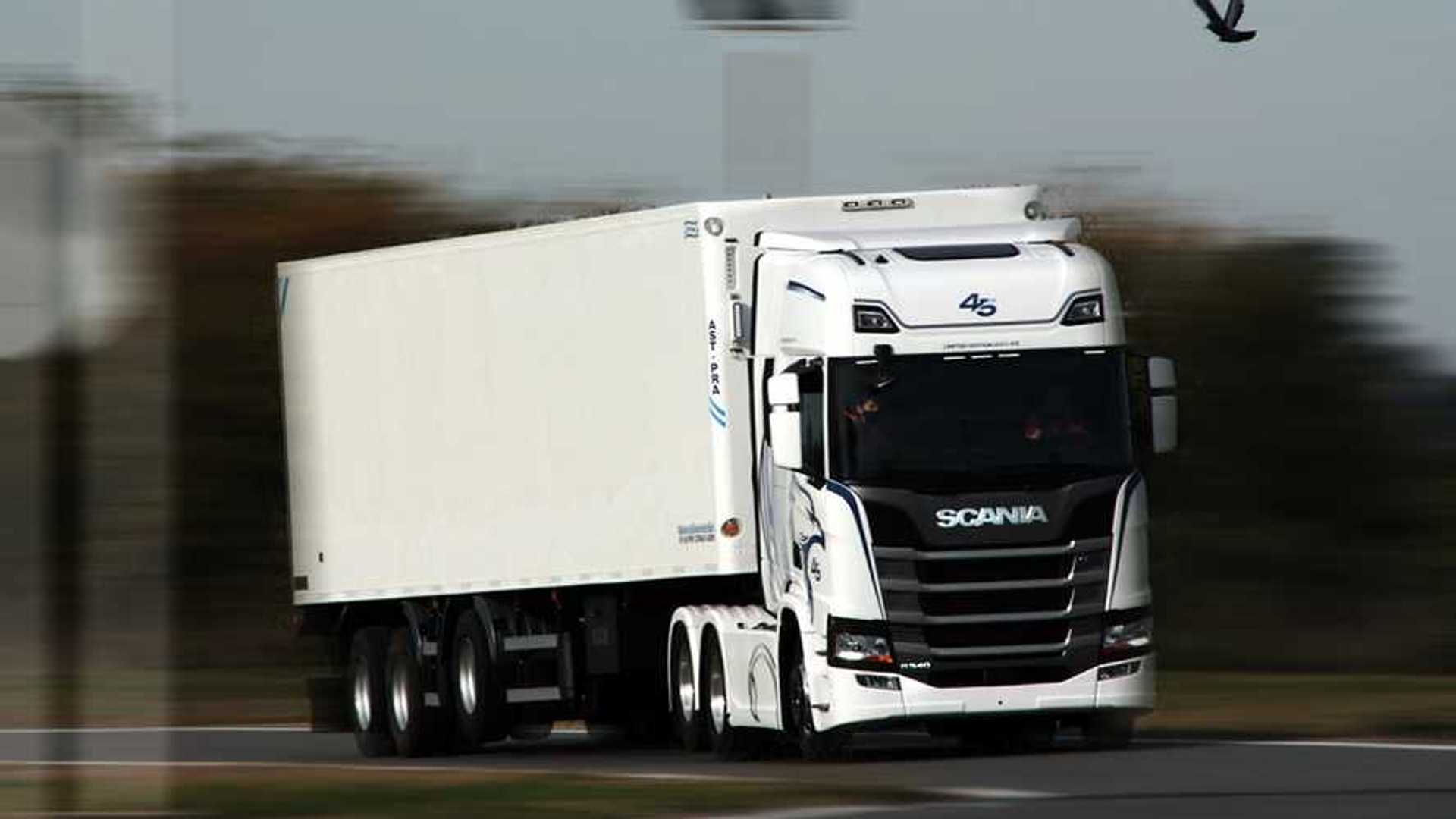 Crítica: Scania R540 A6x4 "45 Aniversario"