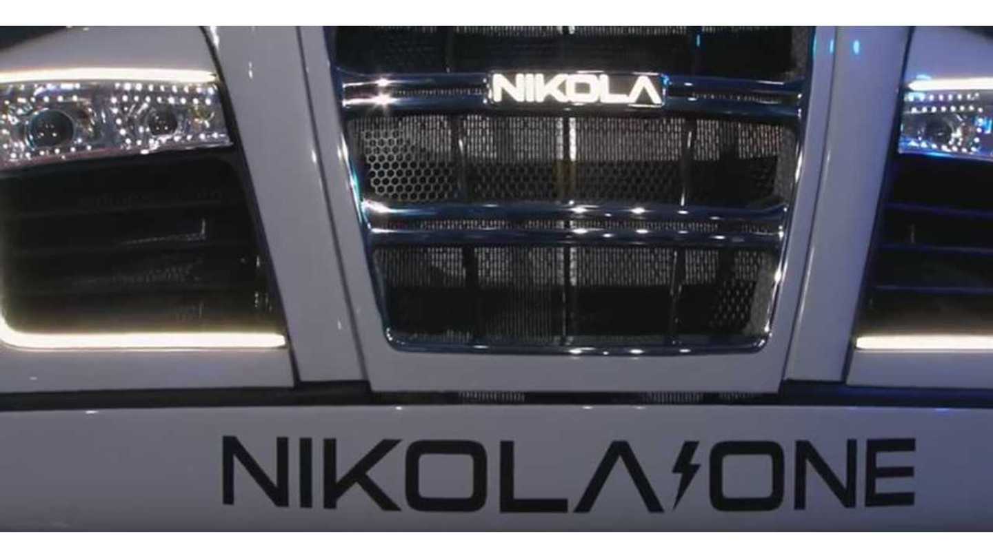Nikola One Unveiled: Hydrogen-Electric Semi Truck With 320 kWh Battery ...
