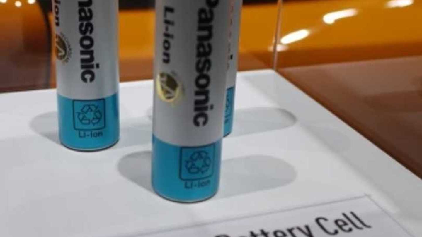 Tesla 2170 Battery Cells: Greater Power At Comparable Cost