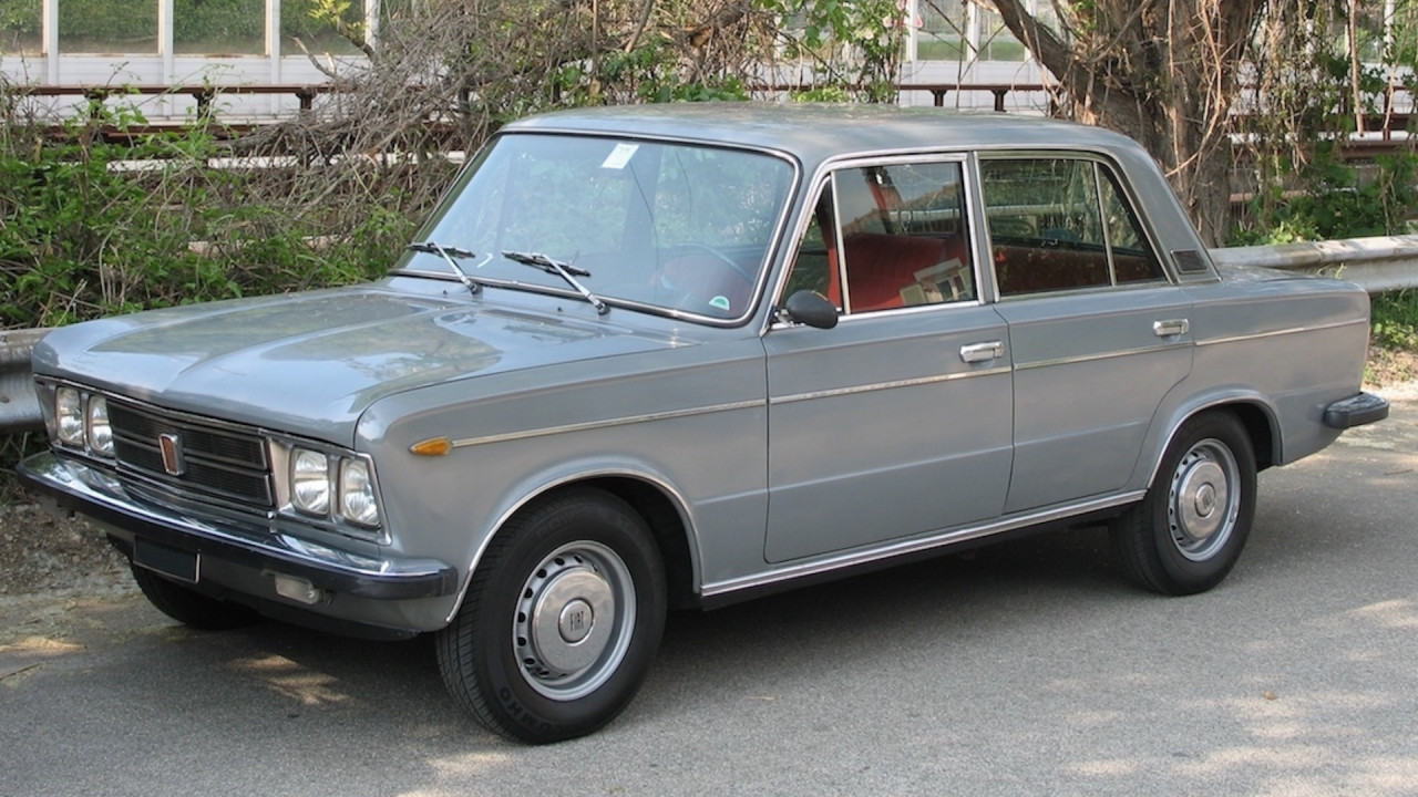 Fiat 125, la sfidante dell'Alfa Romeo Giulia