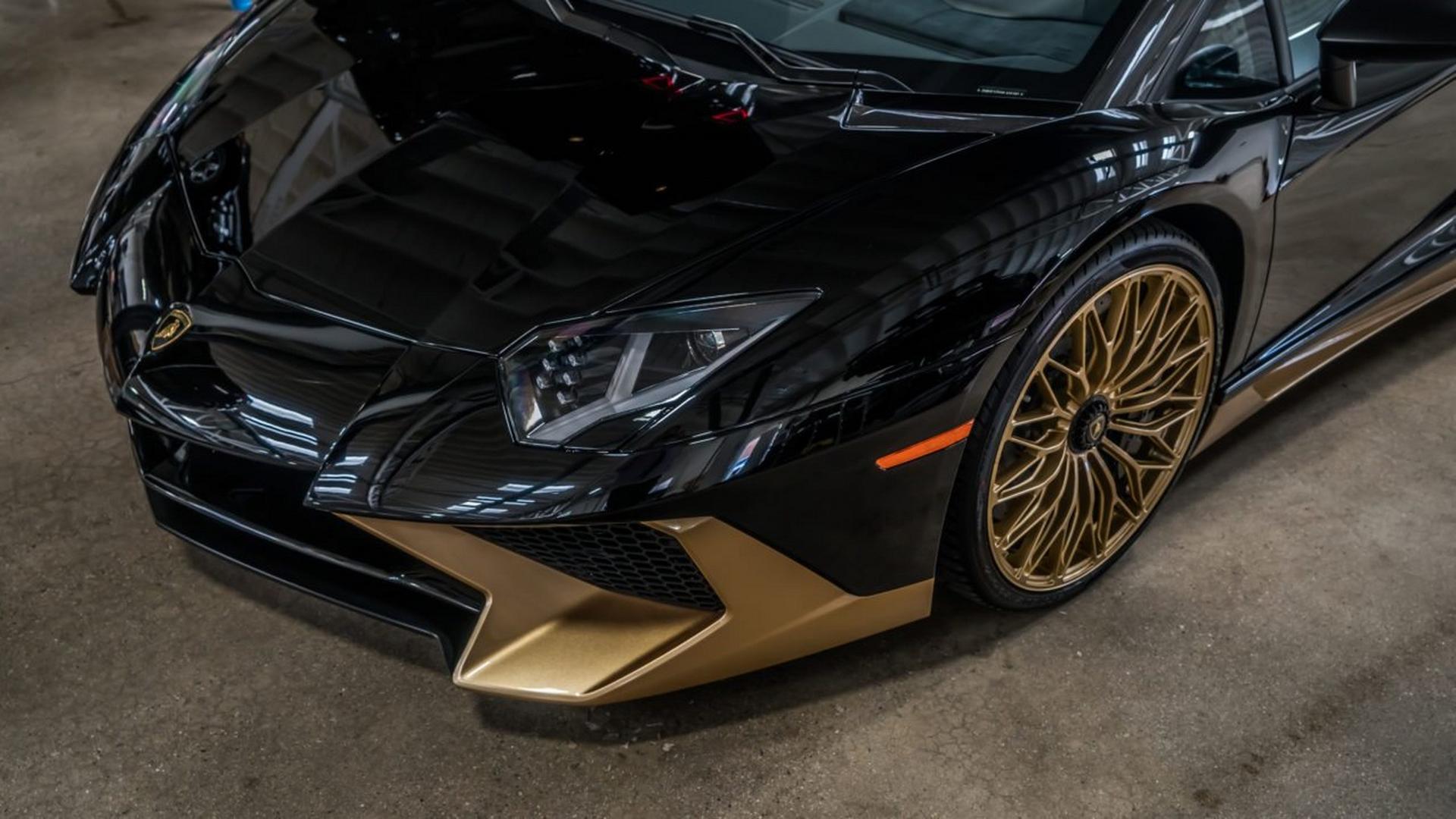 Cette Lamborghini Aventador SV est du genre Bling-bling