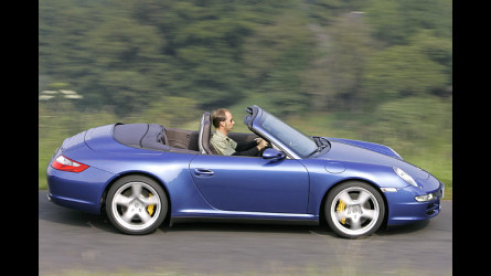 Open-Elf mit Asphalt-Kleber | Motor1.com Bilder