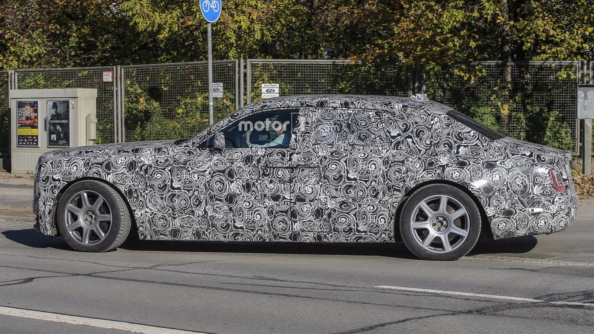 Rolls-Royce Phantom - Des fuites, et une image officielle