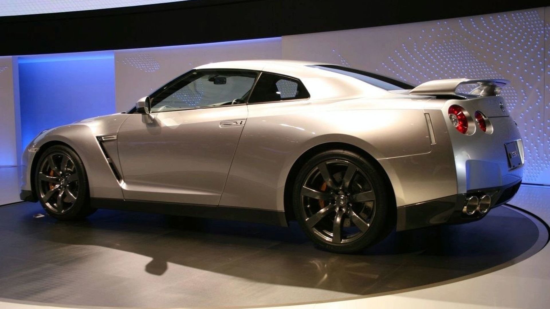 Nissan GT-R Officially Revealed | Motor1.com Photos
