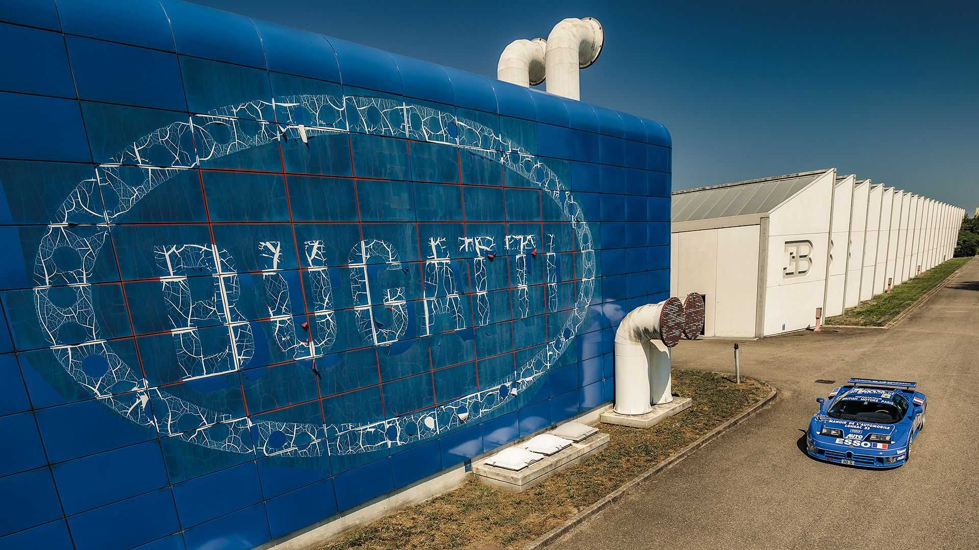 Dubbi sul futuro della Fabbrica Blu ex Bugatti di Campogalliano