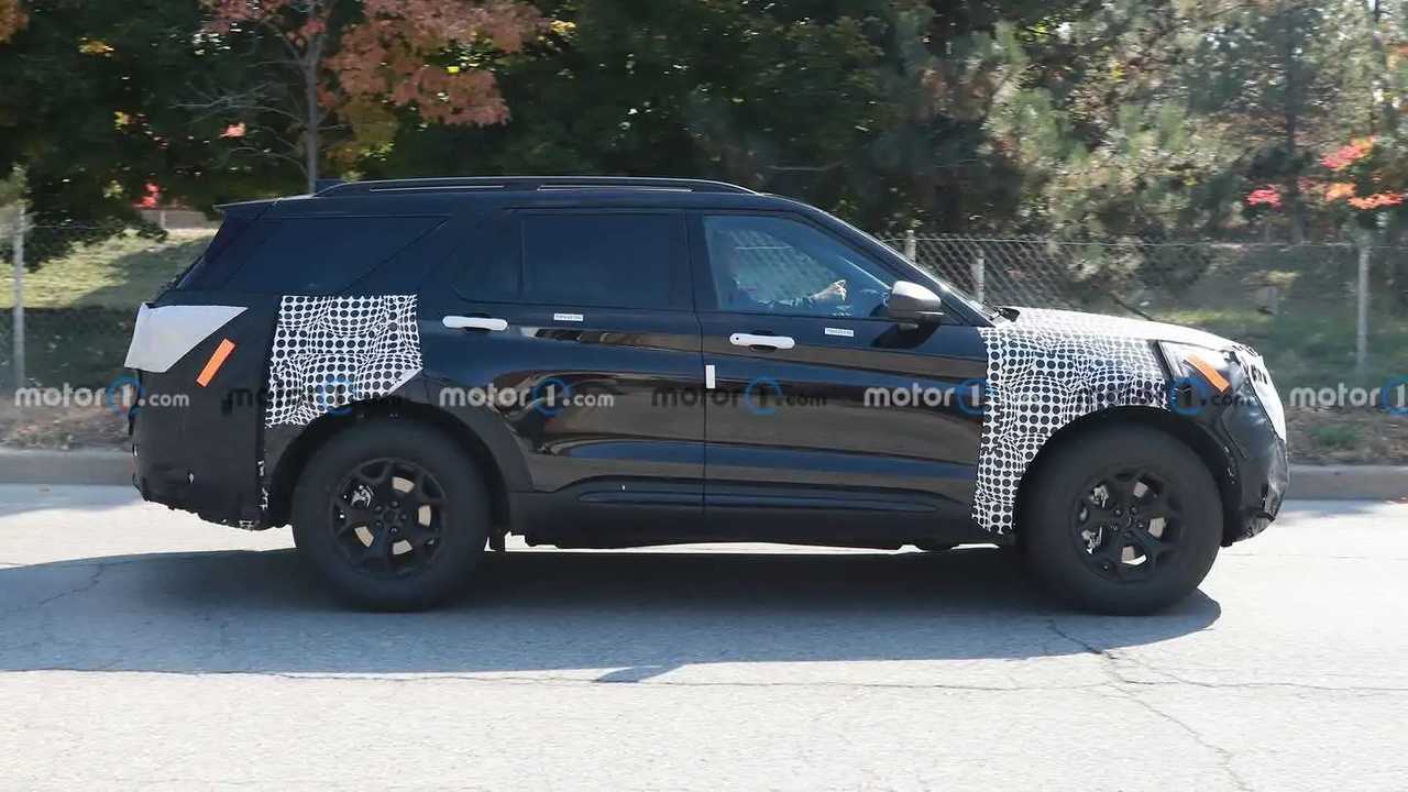 2022 Ford Explorer Spy
