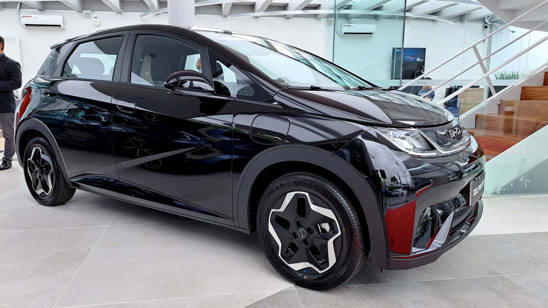 BYD Dolphin 2026 baixa preço para R$ 149.990 e fica mais equipado