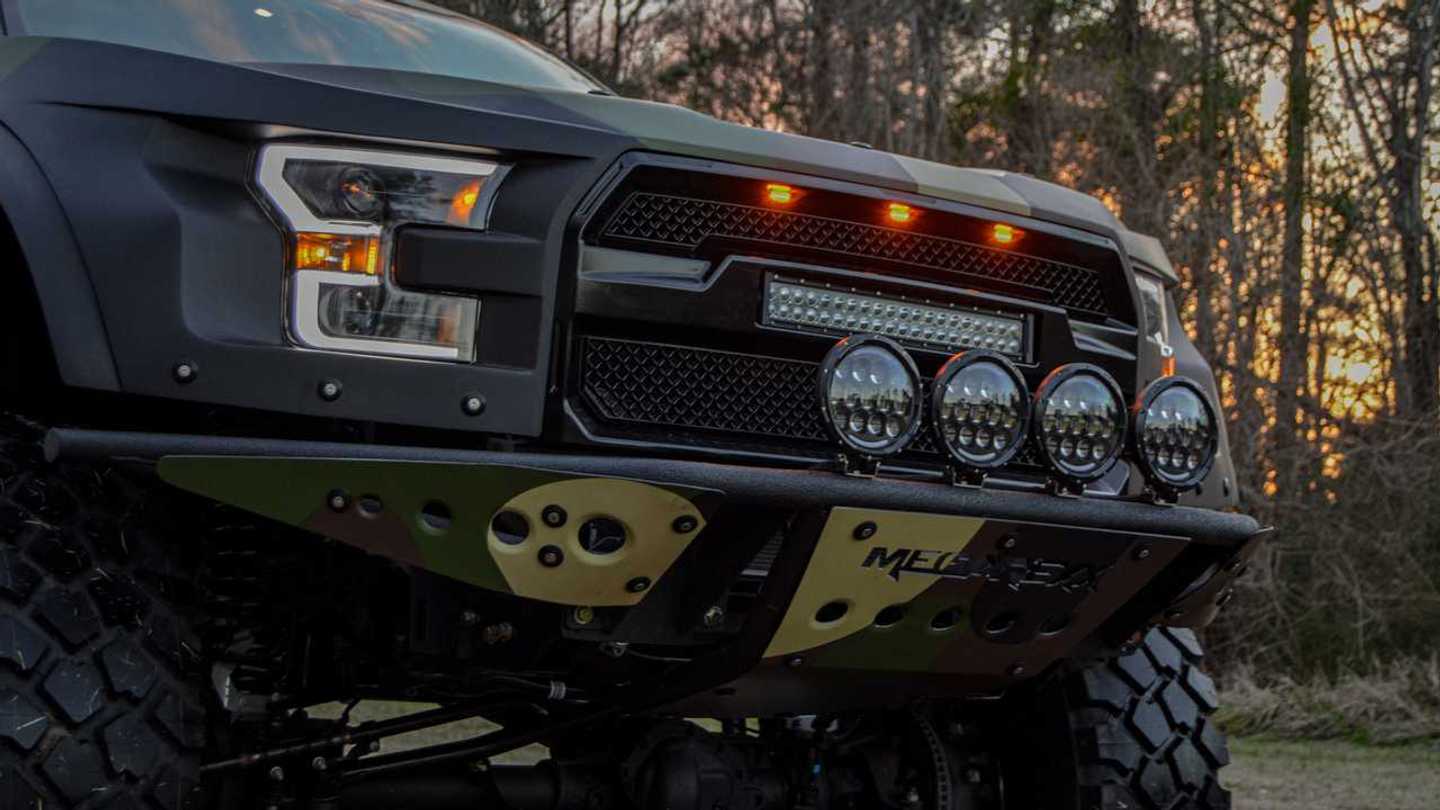 Ford F-250 MegaRaptor, la última bestia de Megarexx Trucks