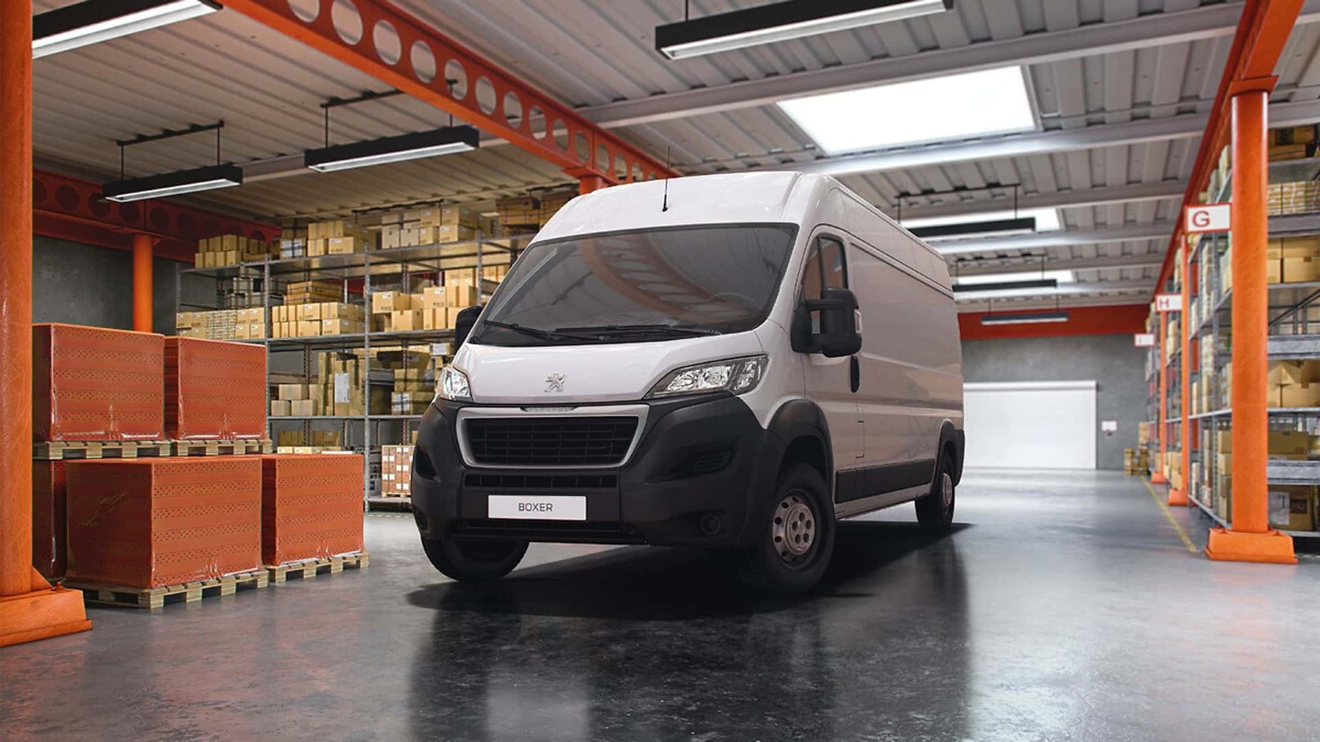 Peugeot apresenta versão mais barata para a a Boxer Cargo, a L2H2