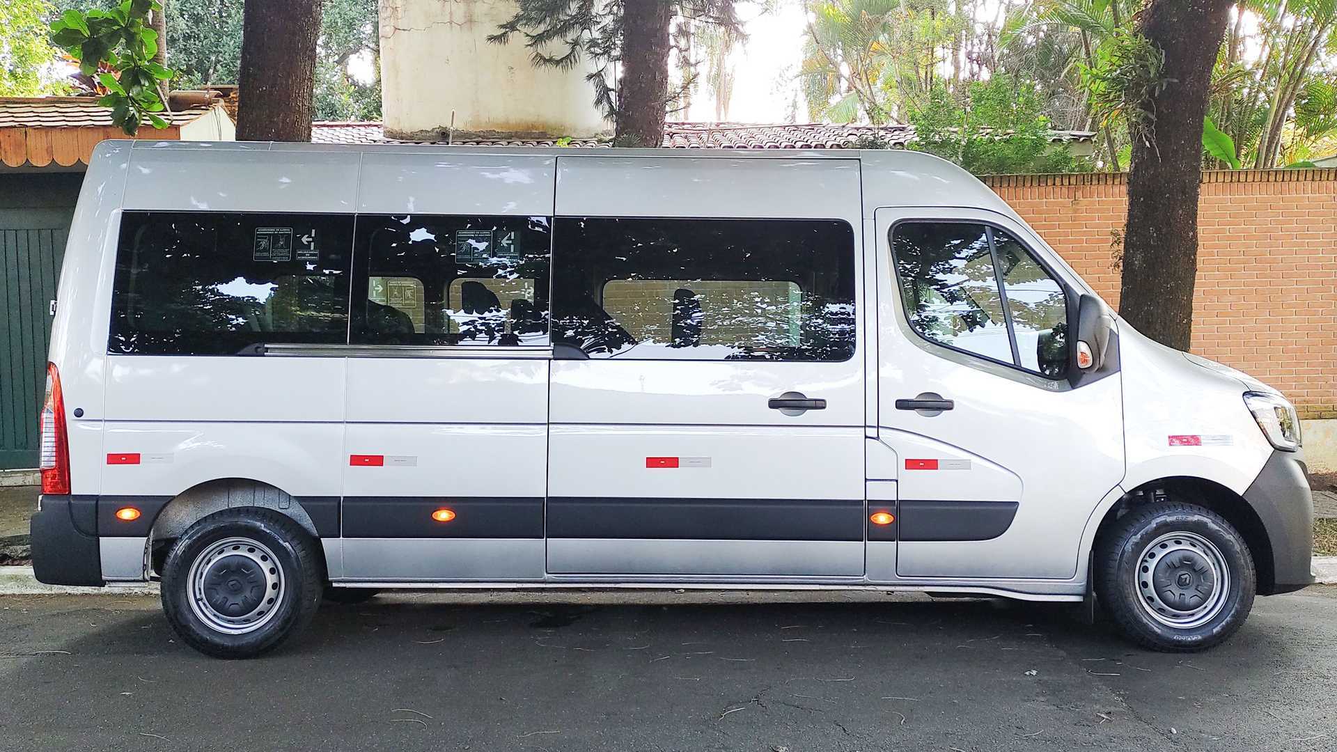 Avaliação Renault Master Minibus Executive: A terceira via das vans