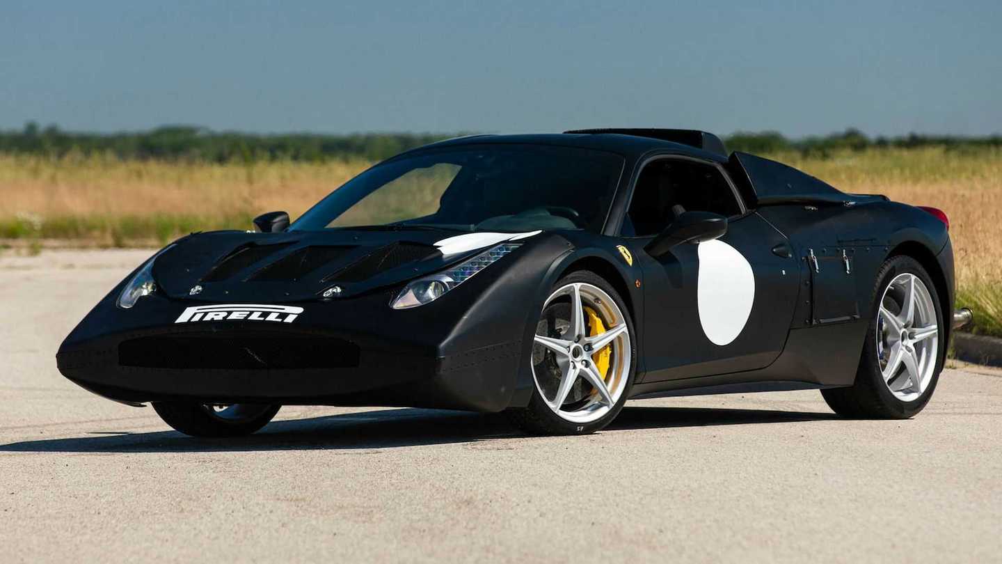 Les trois prototypes de la Ferrari LaFerrari arrivent aux enchères