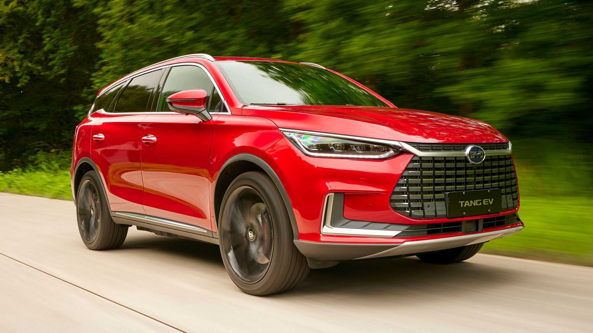 BYD Tang, il SUV elettrico da 517 CV arriva in Europa