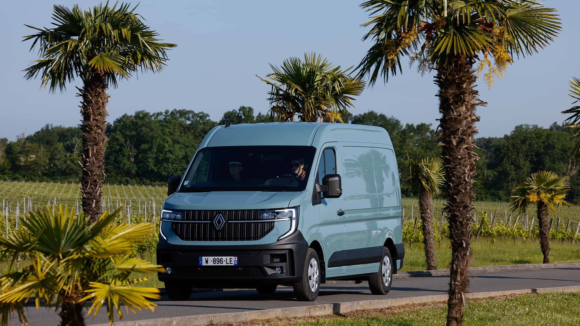 Foto: Renault Master E-Tech Electric 2024 | Motor1.com