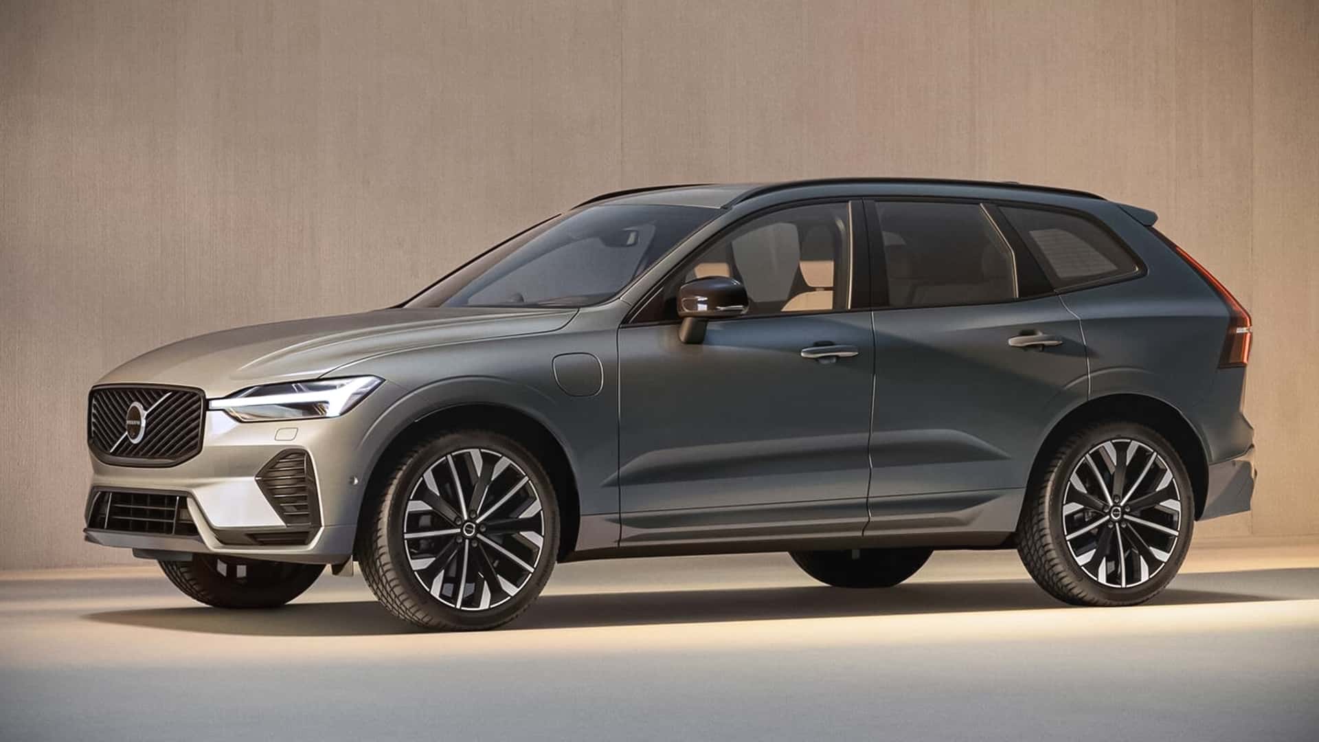 2025 makyajlı Volvo XC60 resmen tanıtıldı!