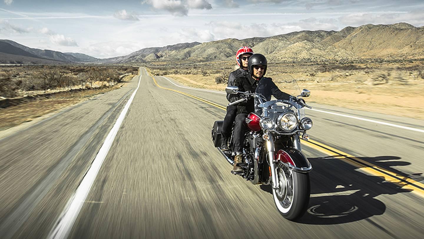 First Ride: 2014 Triumph Thunderbird Commander and Thunderbird LT