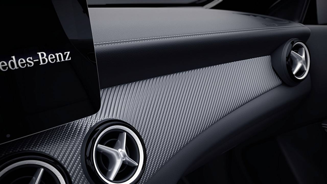 Mercedes Night Edition, look AMG e più tecnologia