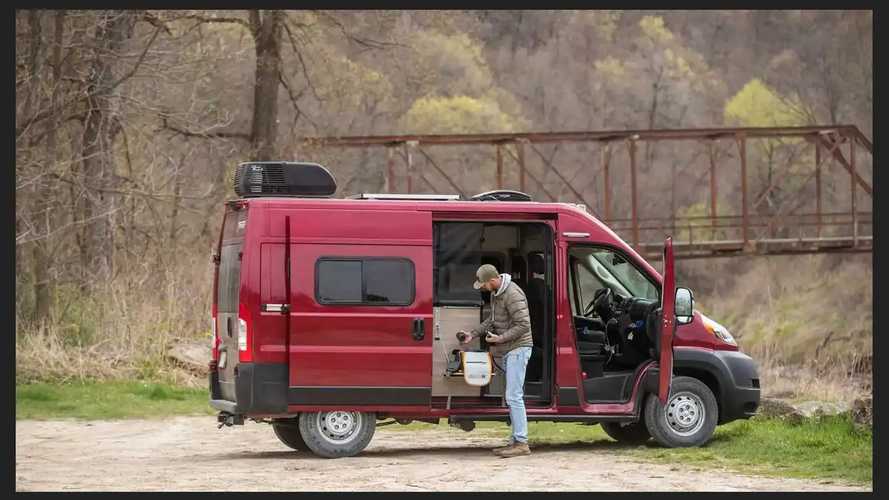 Camper Lada Niva da Lux-Form, il mini-motorhome low cost