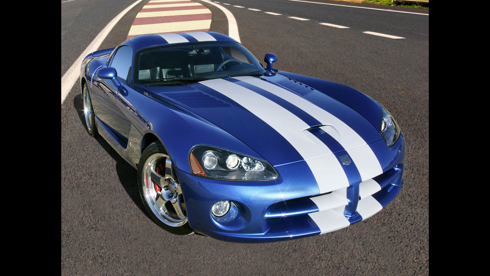 Dodge Viper, l'americana velenosa [VIDEO]