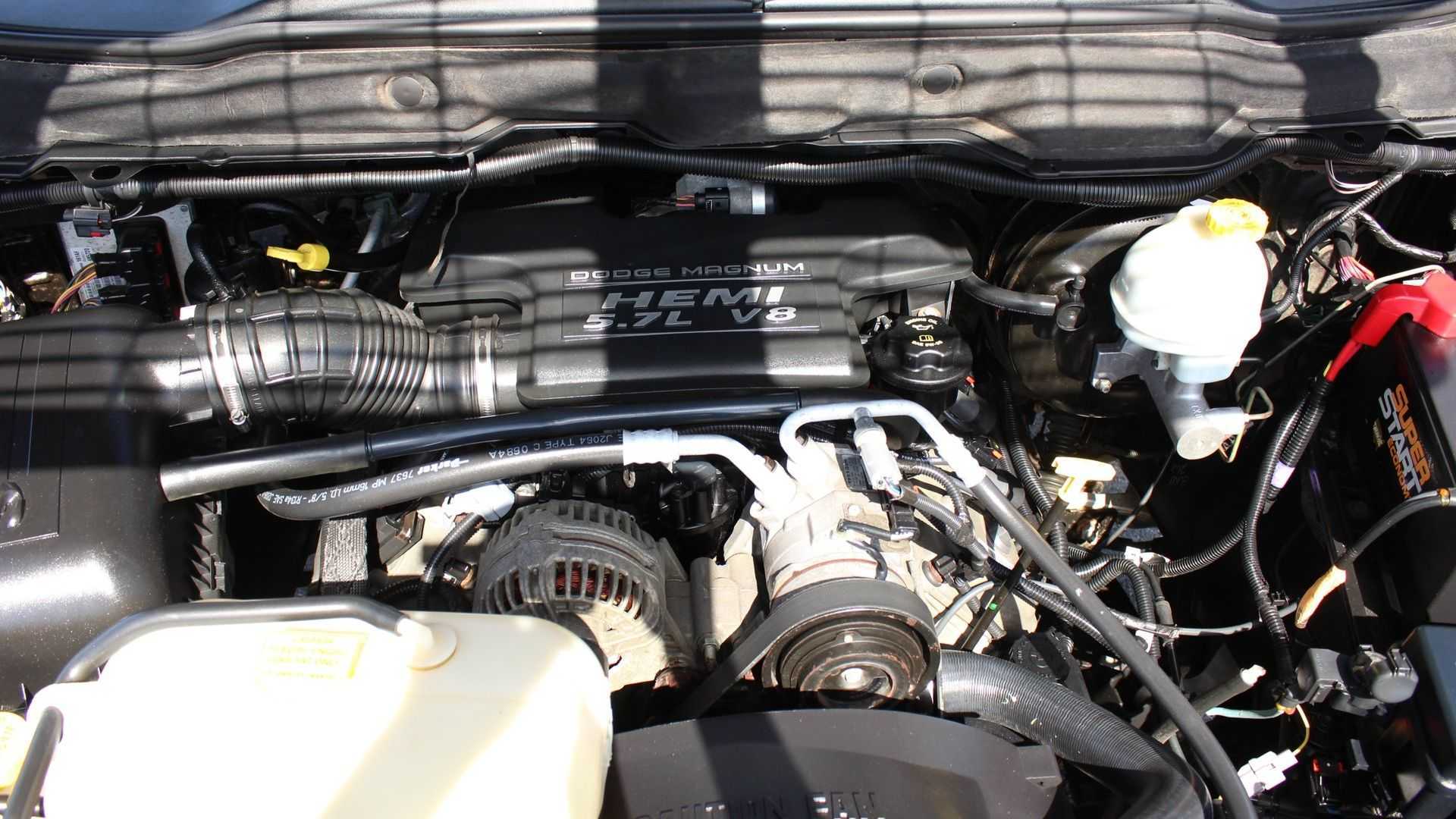 Race Muscle Cars In A 2004 Dodge Ram 1500 Rumble Bee | Motorious