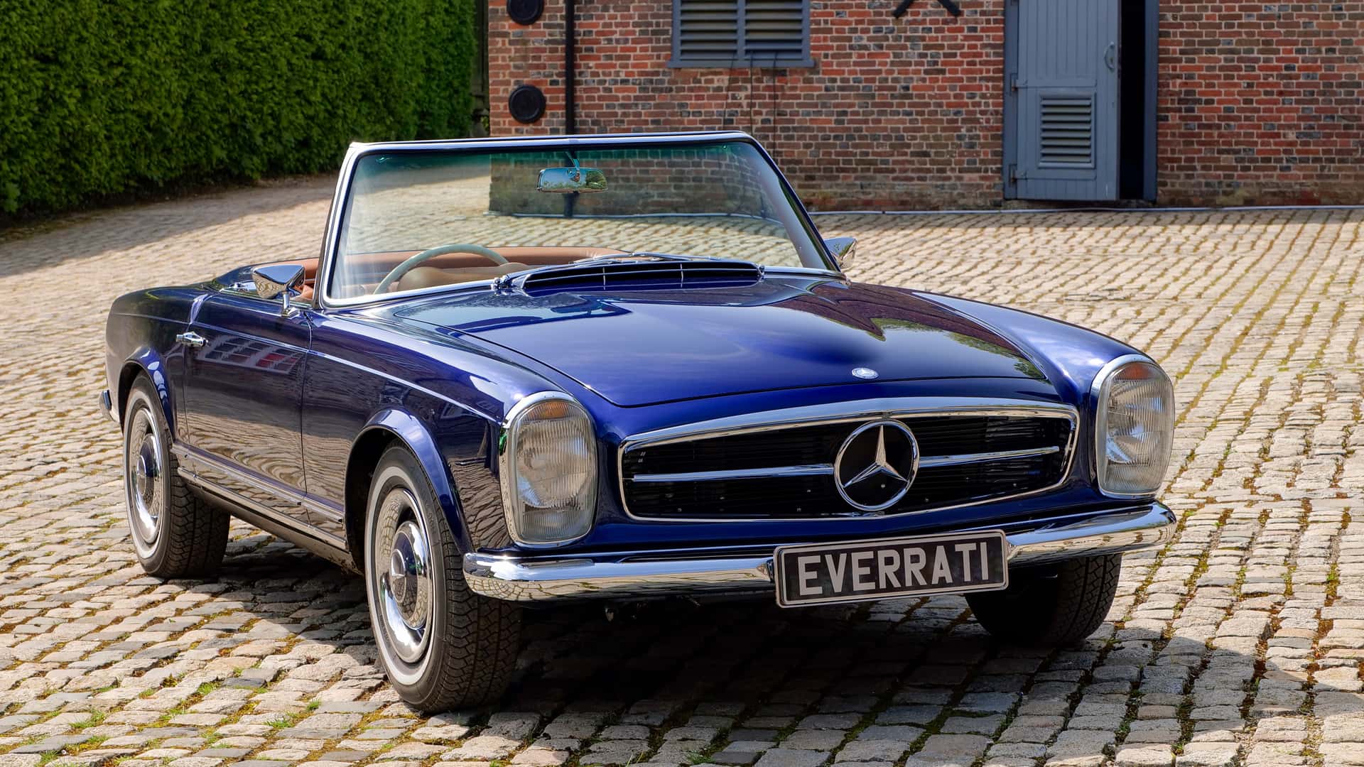 New electric Pagoda: Mercedes SL from UK's Everrati and Hemmes