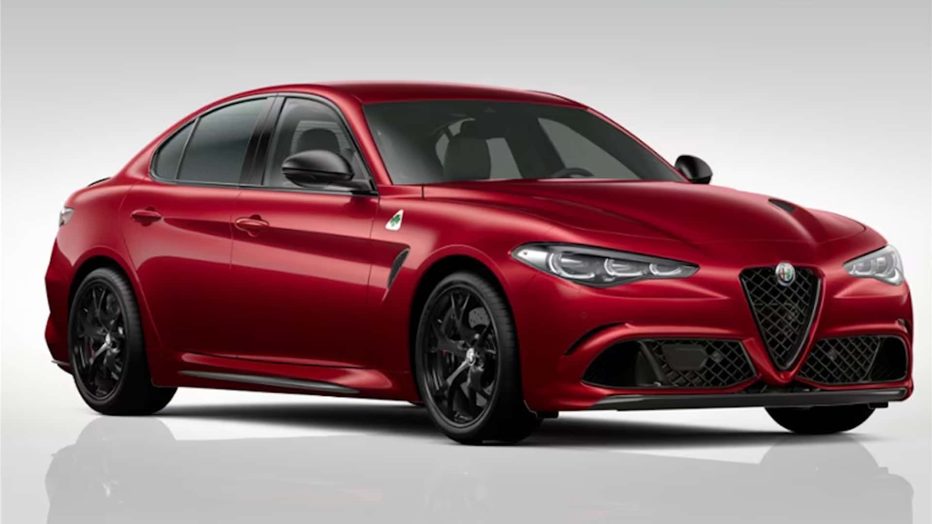 L'Alfa Romeo Giulia Quadrifoglio è tornata, ecco quanto costa