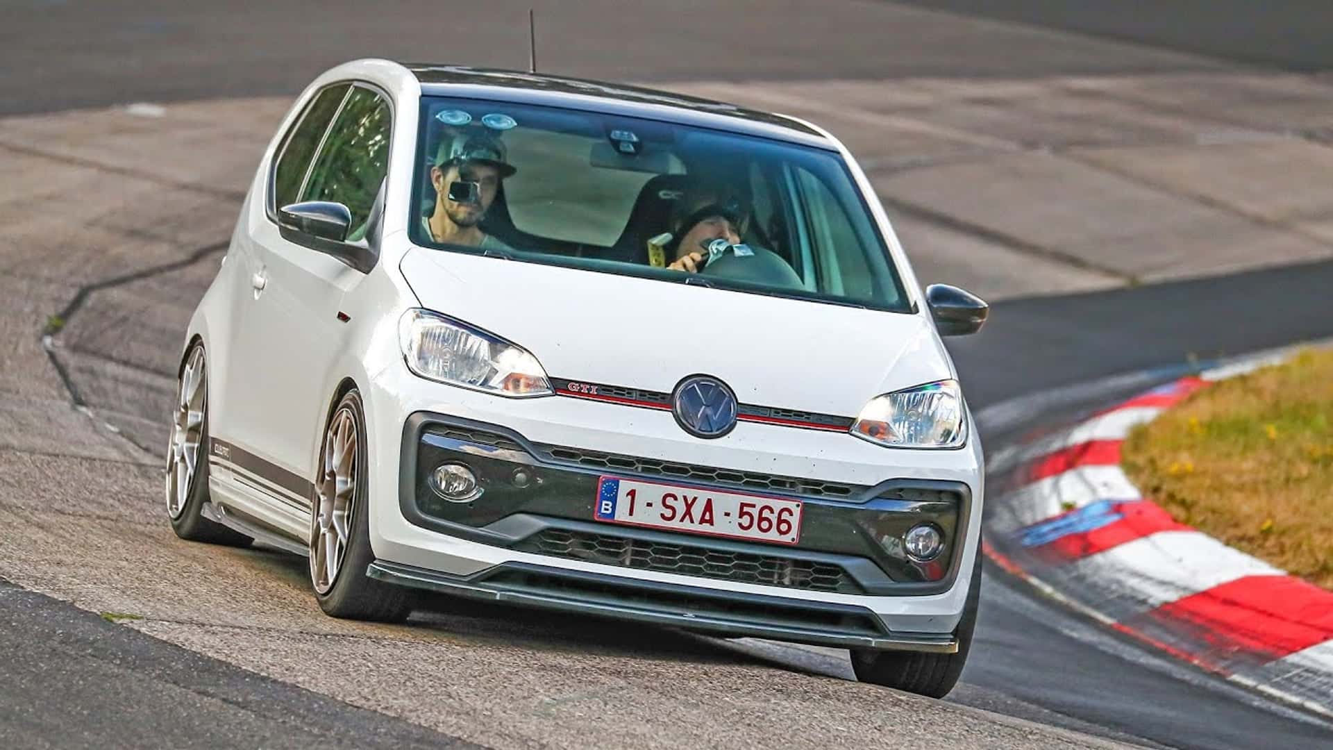 Így száguld a Nürburgringen egy VW UP GTI Clubsport