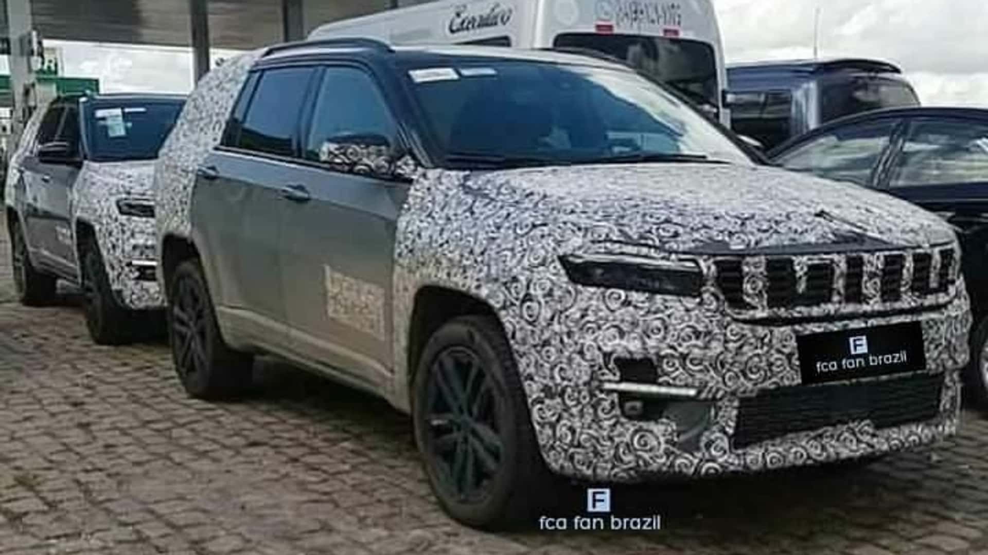 Flagra: Jeep Commander com motor de 272 cv pode usar tática da Rampage?