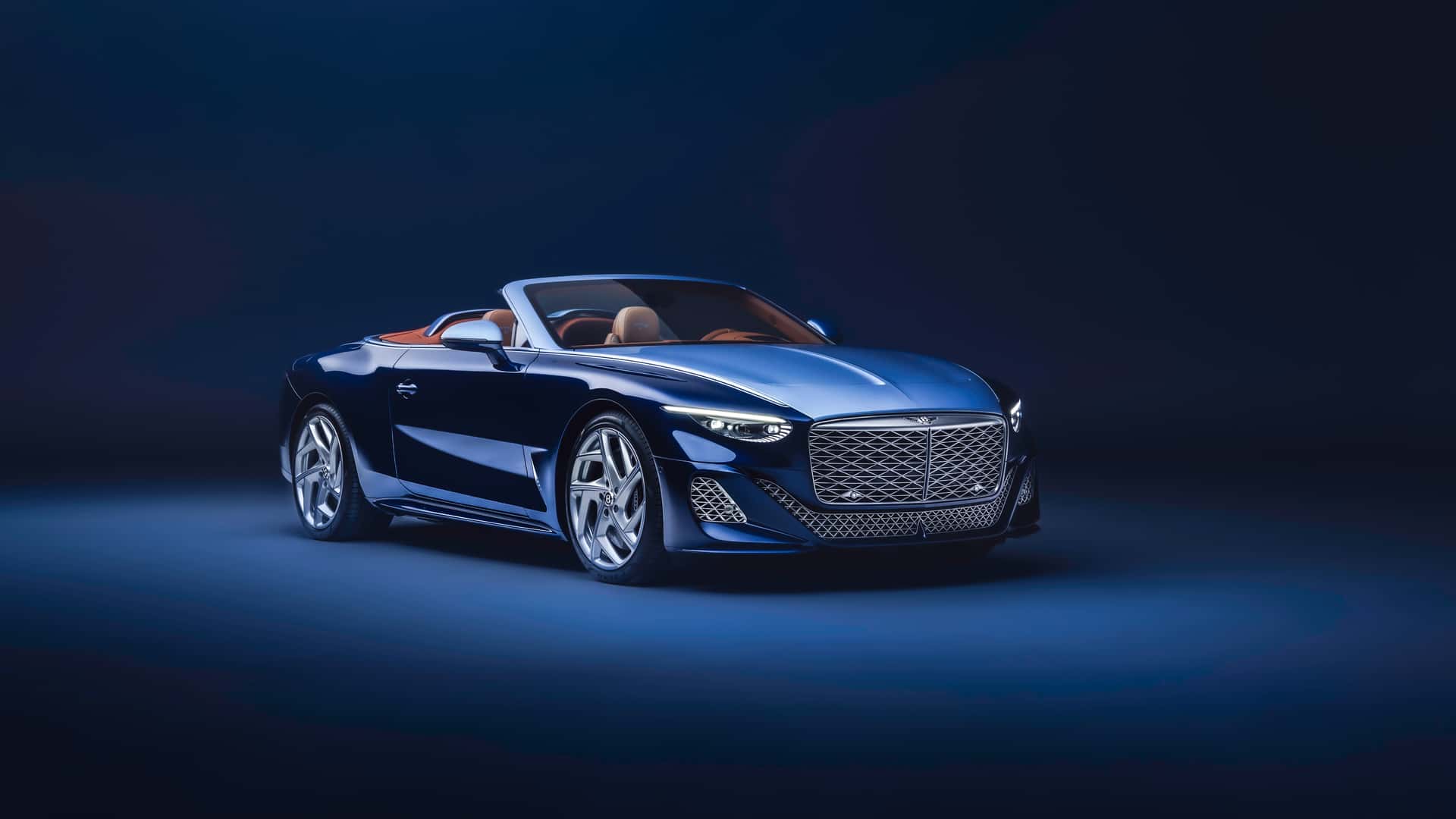 Foto: Bentley Batur Convertible #4 | Motor1.com