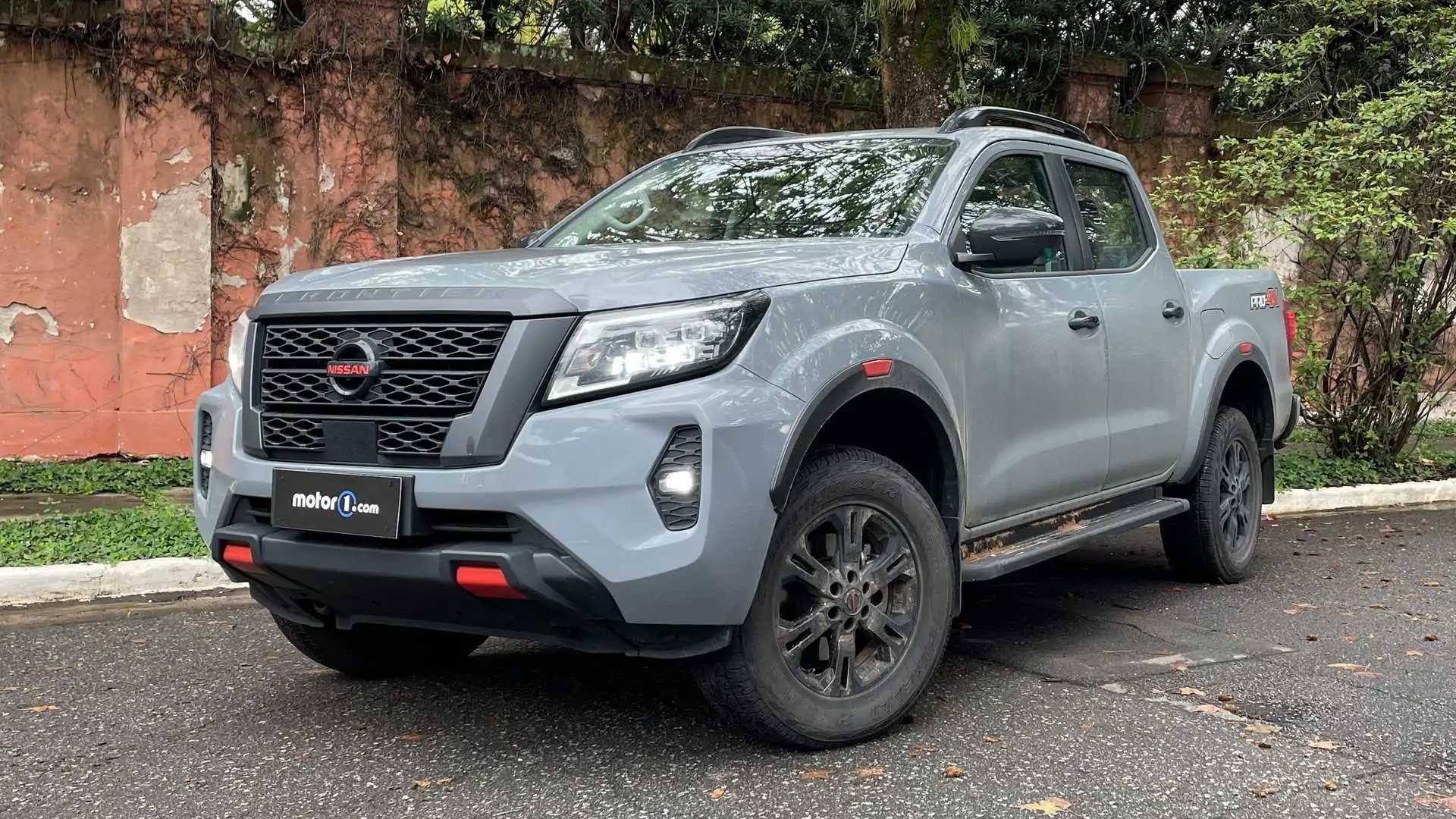 Nissan oferece Frontier com bônus de R$ 30.000 e Sentra sem juros