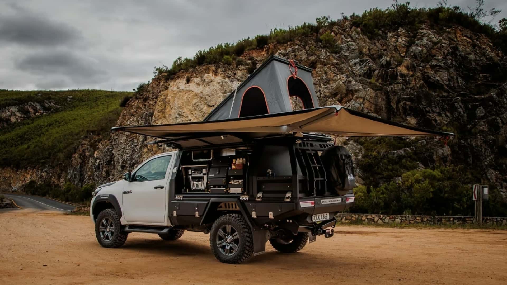 Alublack convierte tu pick-up en una camper 4x4 de escándalo