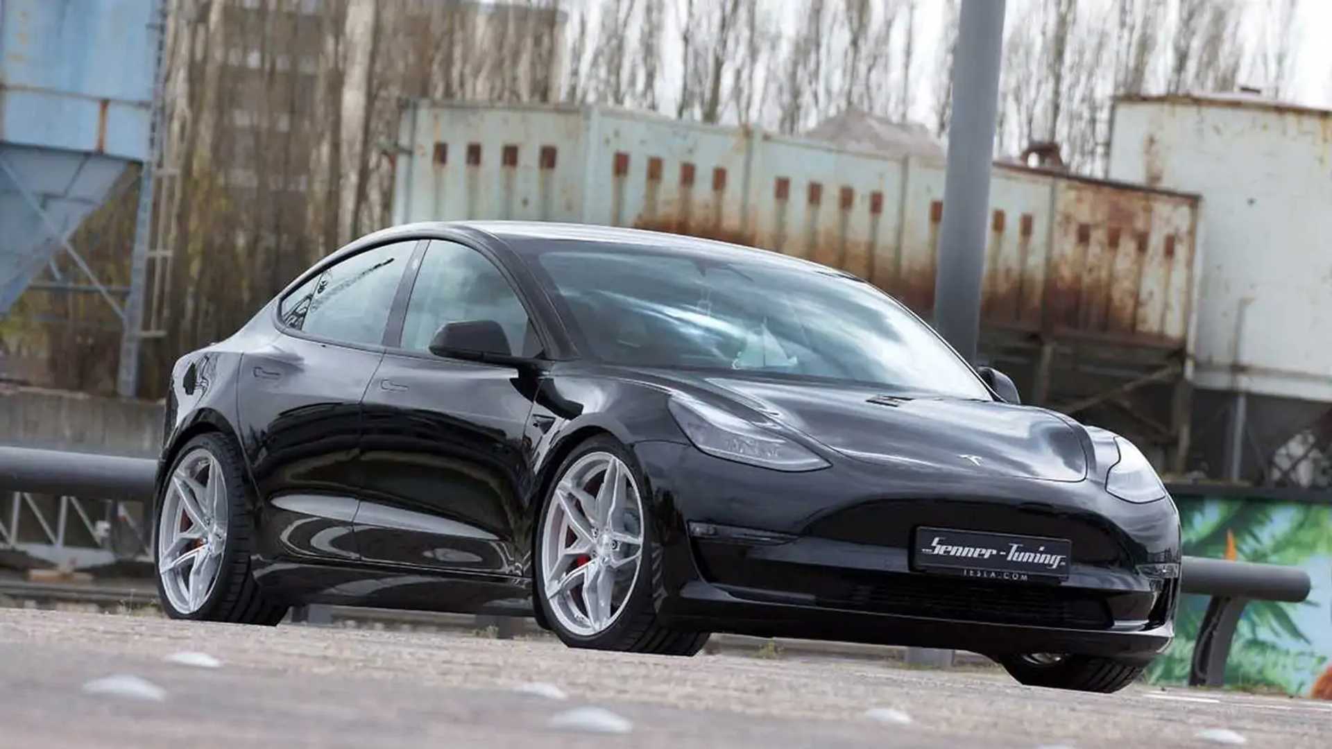 La Tesla Model 3 di Senner Tuning è più cattiva, e più efficiente