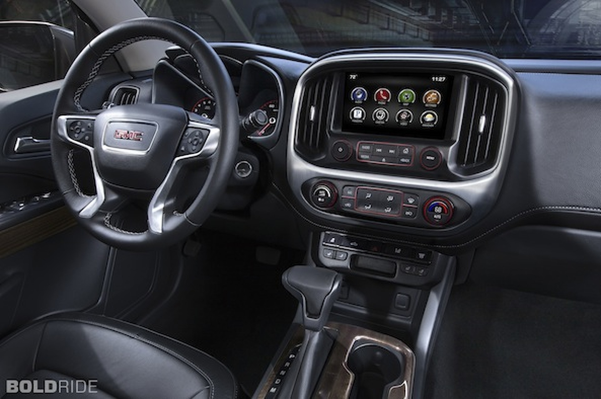 GMC Canyon vs. Chevy Colorado: Mid-Size Sibling Rivalry | Motor1.com Photos