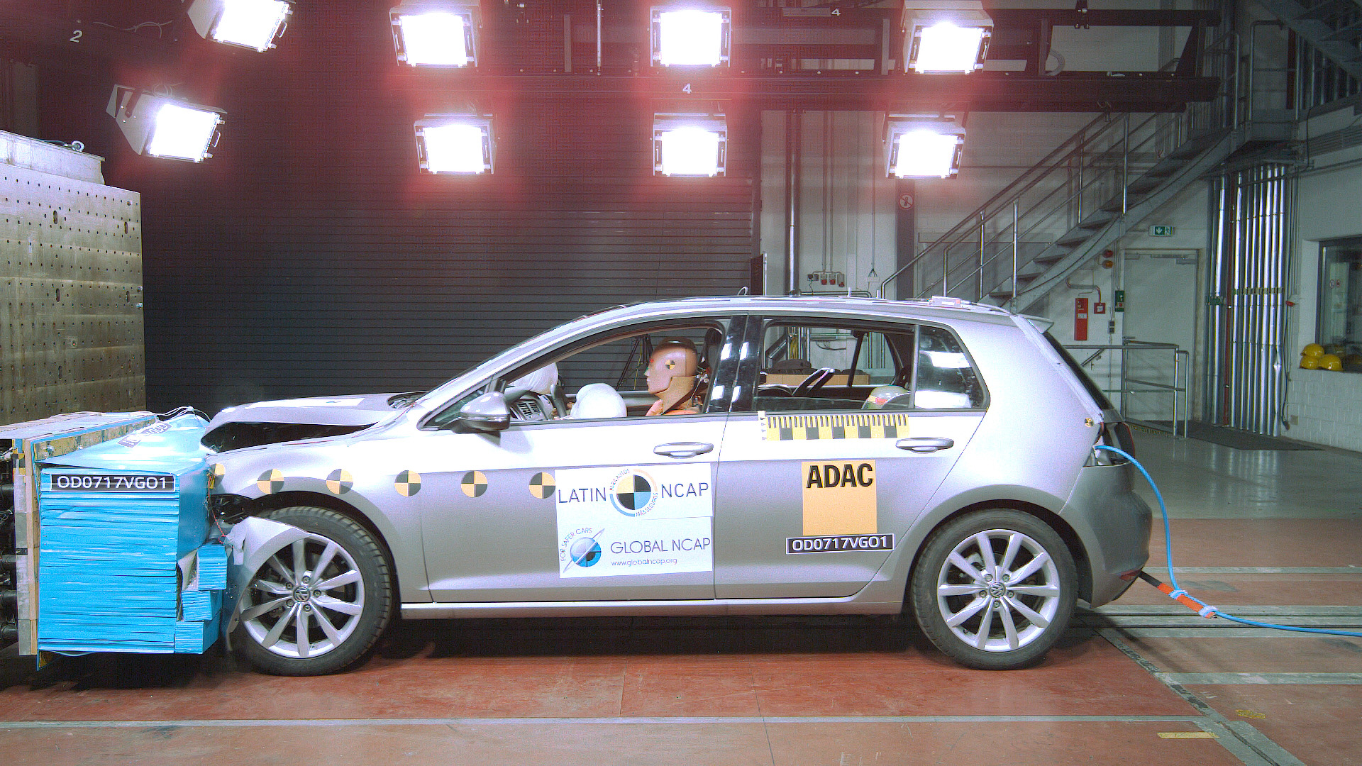 Volkswagen Golf brasileiro recebe 5 estrelas no Latin NCAP