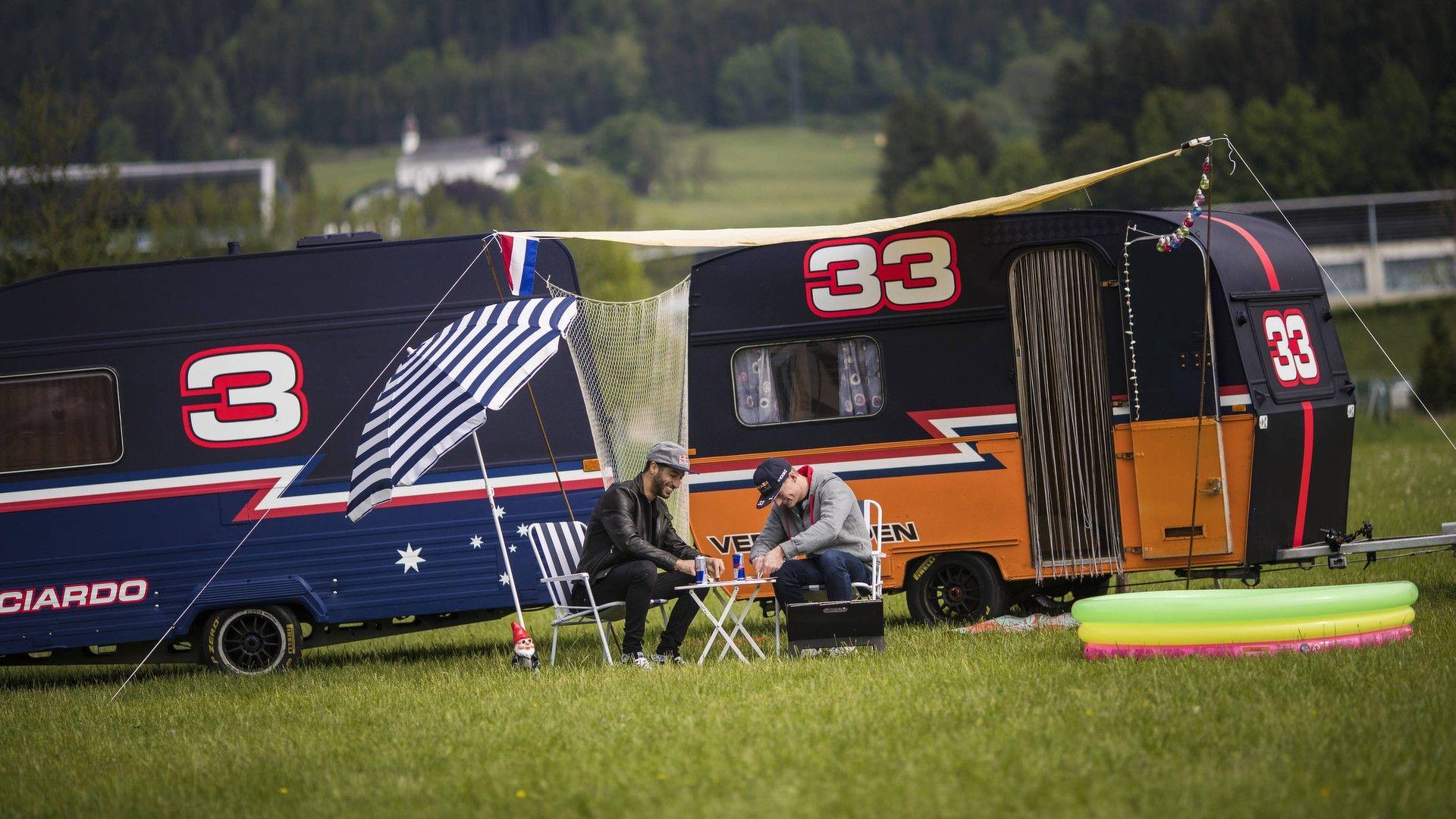 Los pilotos de Red Bull se enfrentan ¡en una carrera de caravanas!