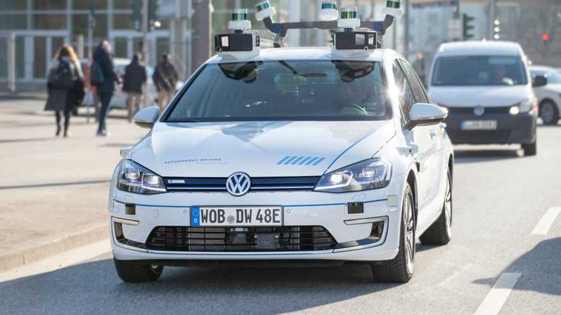 Ne dites plus véhicule "autonome" mais "à conduite automatisée"