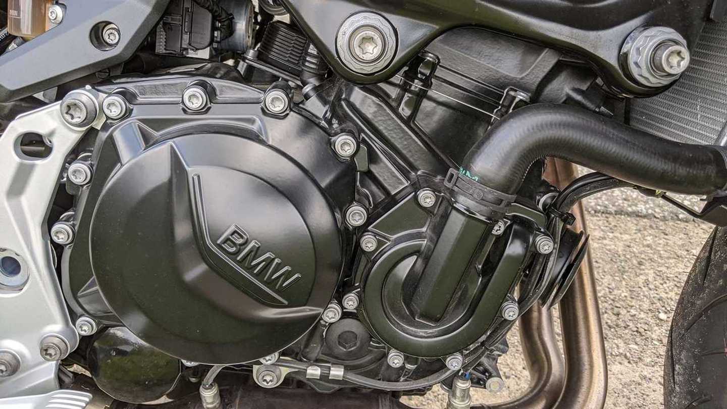 Review: 2020 BMW F 900 R