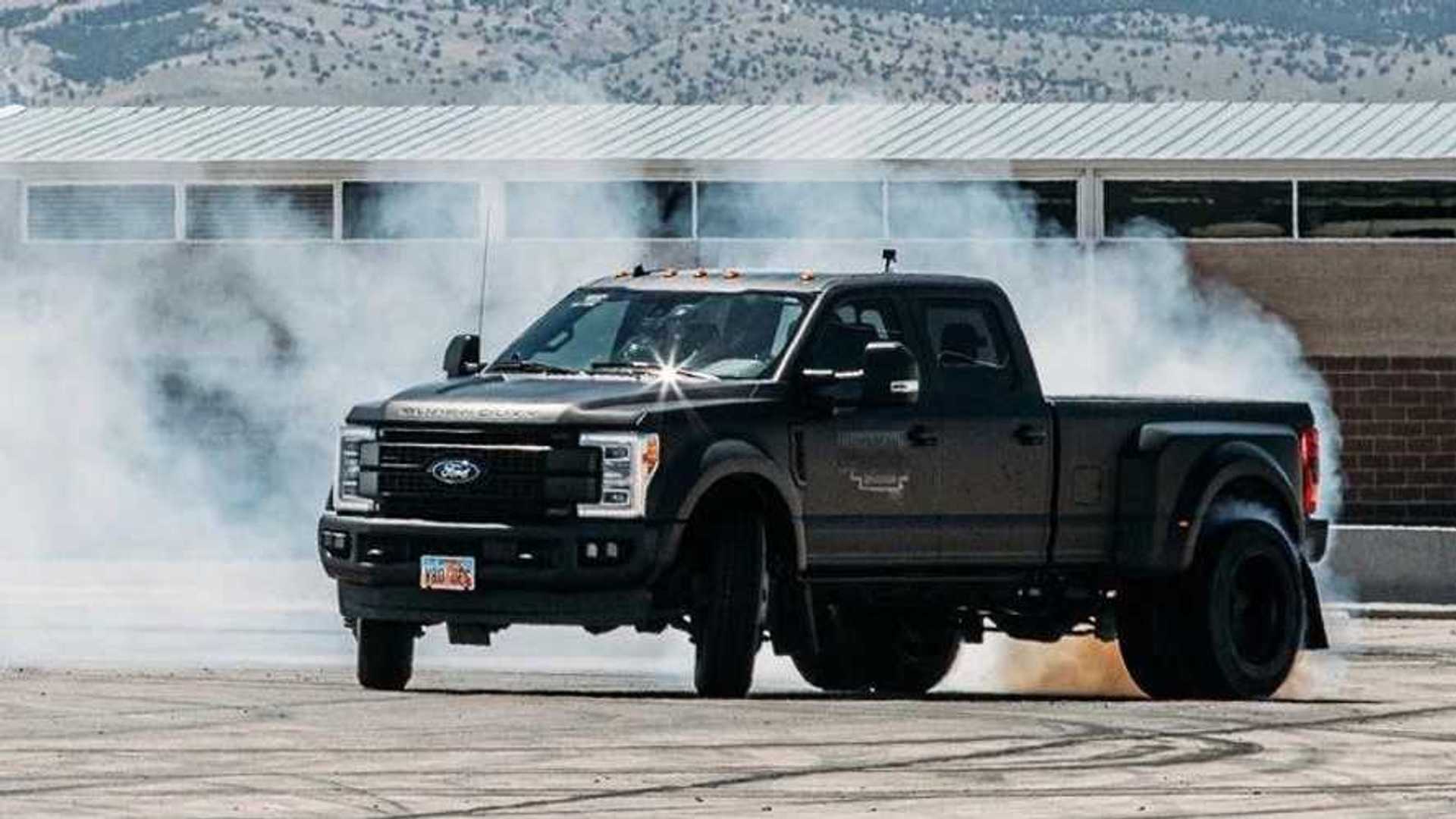 Ken Block Make Drifting A Ford F-450 Pickup [픽업트럭드리프트] : 클리앙