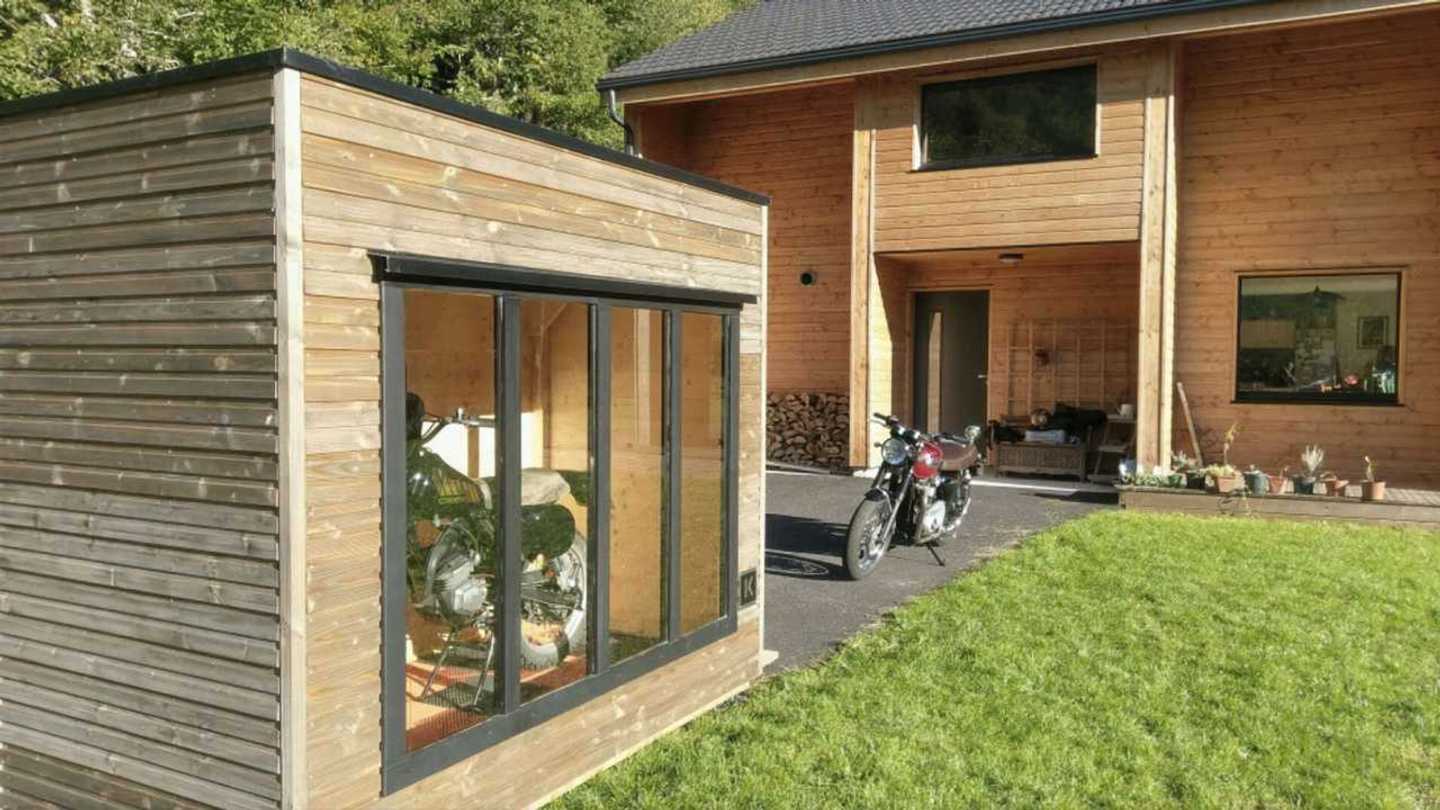 Cool Inno’Kub Portable Bike Garage Is Like A Tiny Showroom