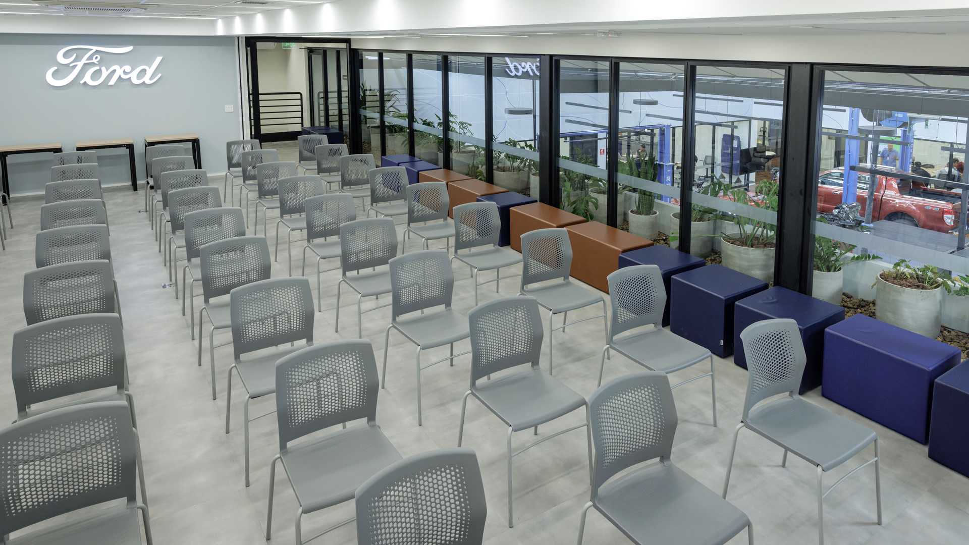 Ford Enter: marca lança curso para pessoas de baixa renda no Senai-SP