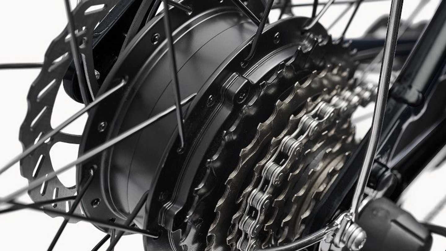 Electra Presents The Hip And Stylish 7D EQ Step-Over E-Bike