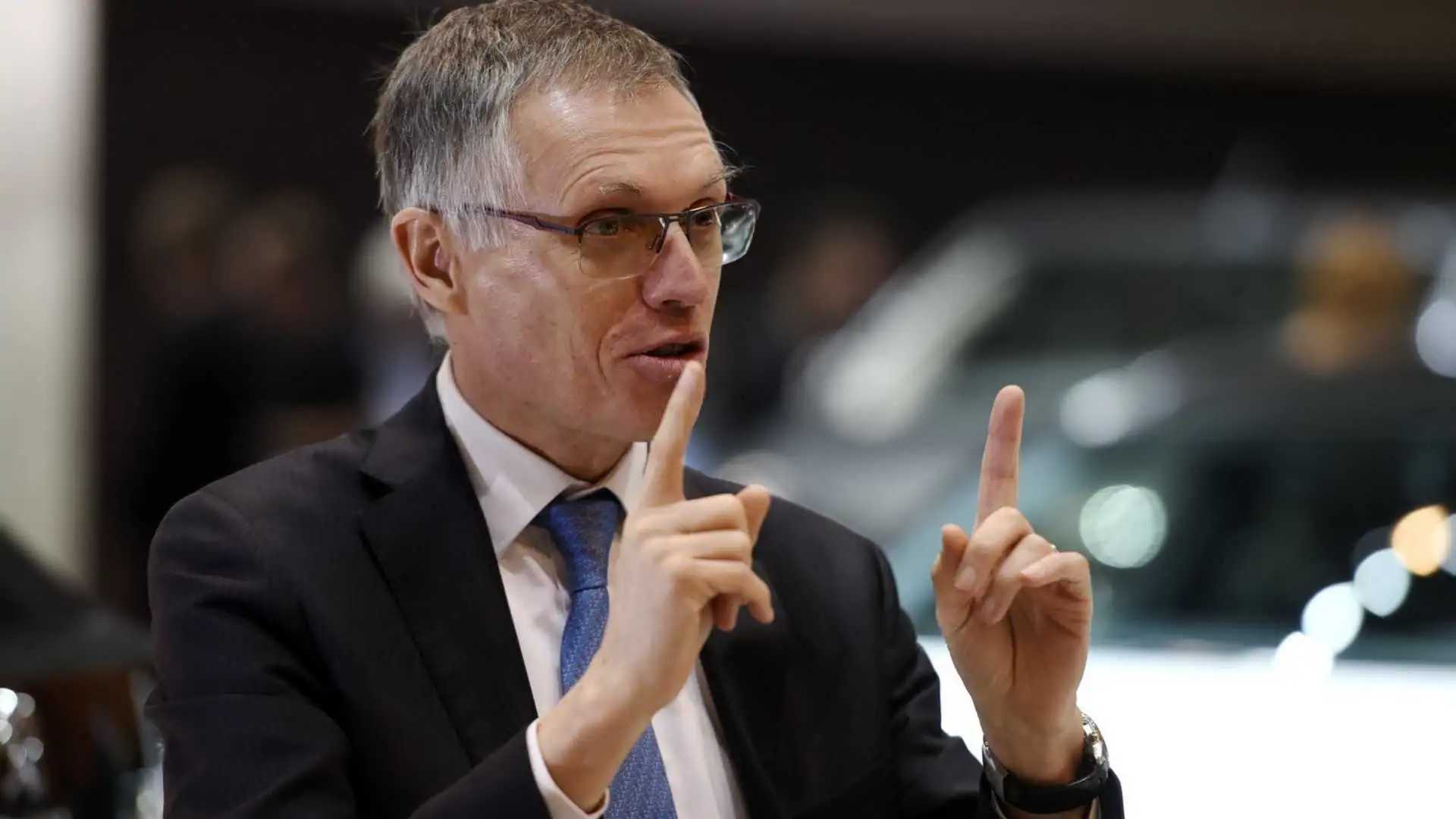 Carlos Tavares craint que la pénurie de puces persiste jusqu'à fin 2023