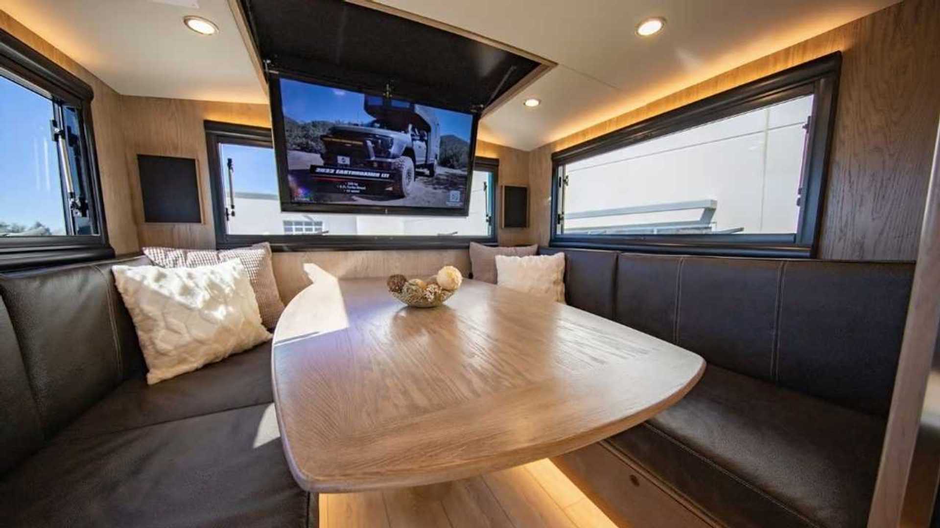 Así es la camper 4x4 EarthRoamer SX