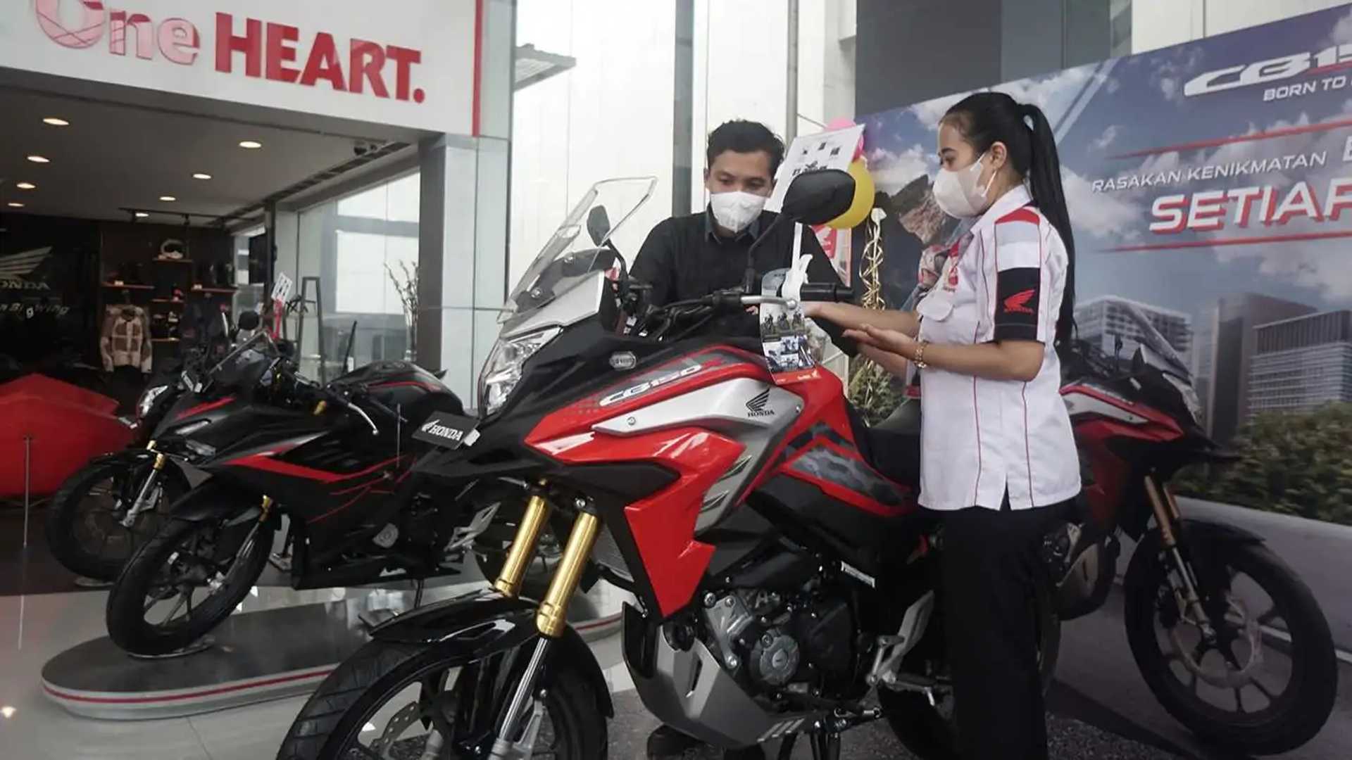 Honda Berikan Harga Spesial Pembelian Honda CB150X