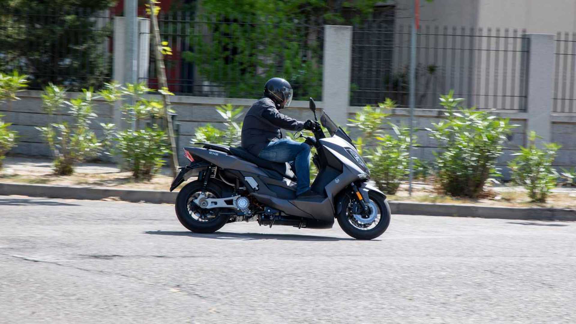 Nerva EXE, el e-scooter español a prueba