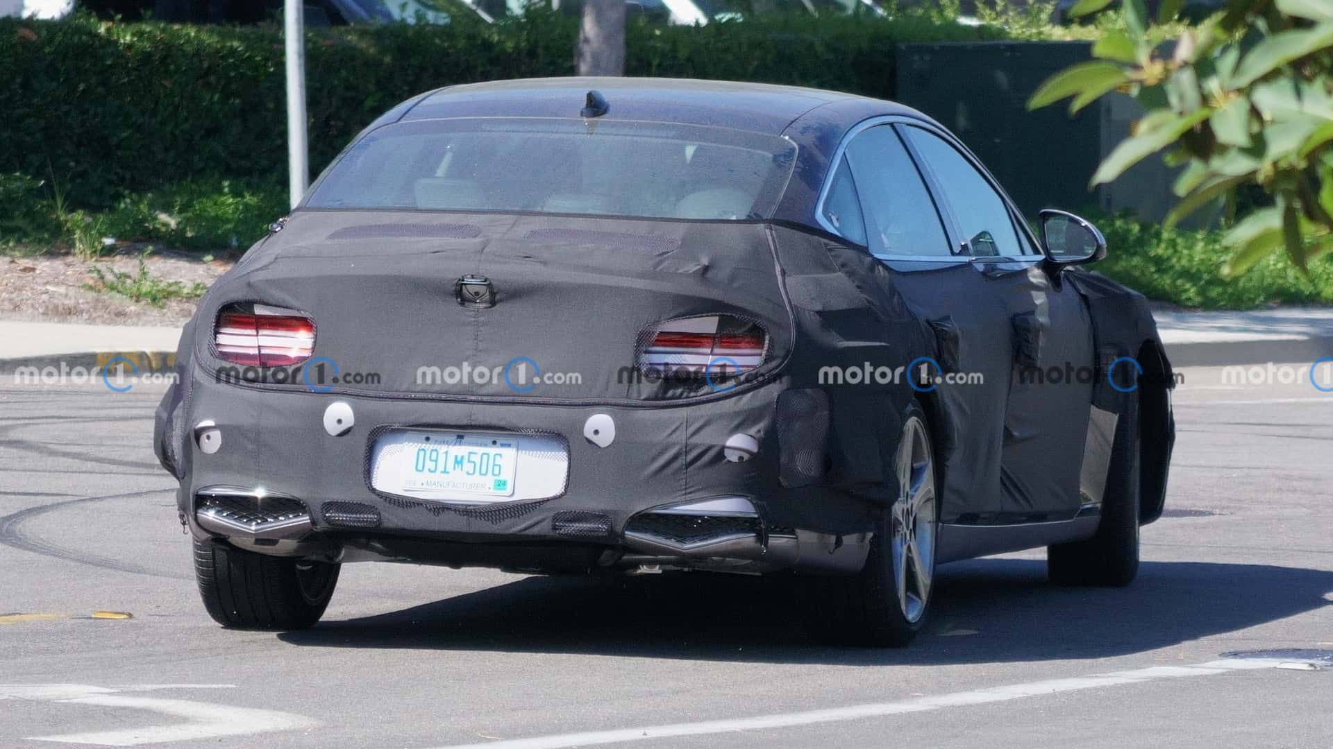 2024 제네시스 G80 페리 위장막사진 : 클리앙