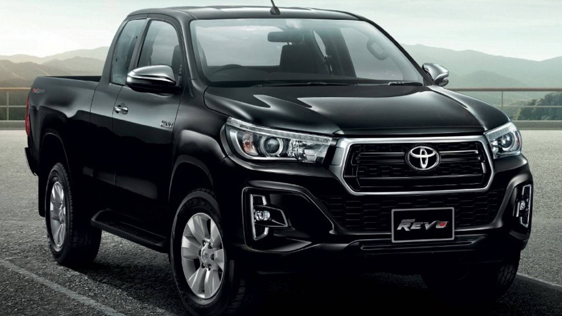Toyota Hilux 2018 ganha novo visual e inédita versão topo de linha