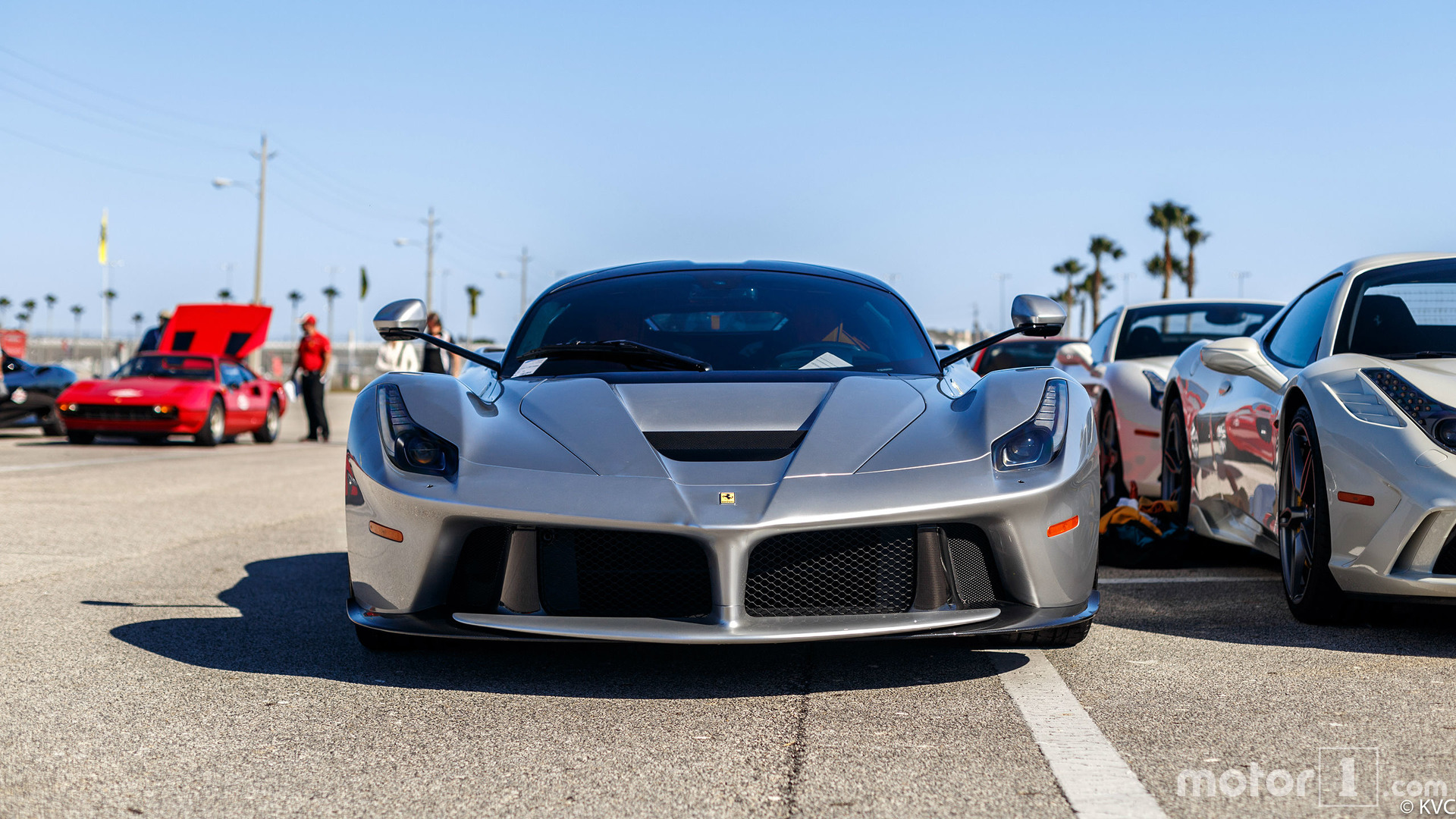 VIDÉO - Quand une Ferrari LaFerrari Aperta crée l’hystérie