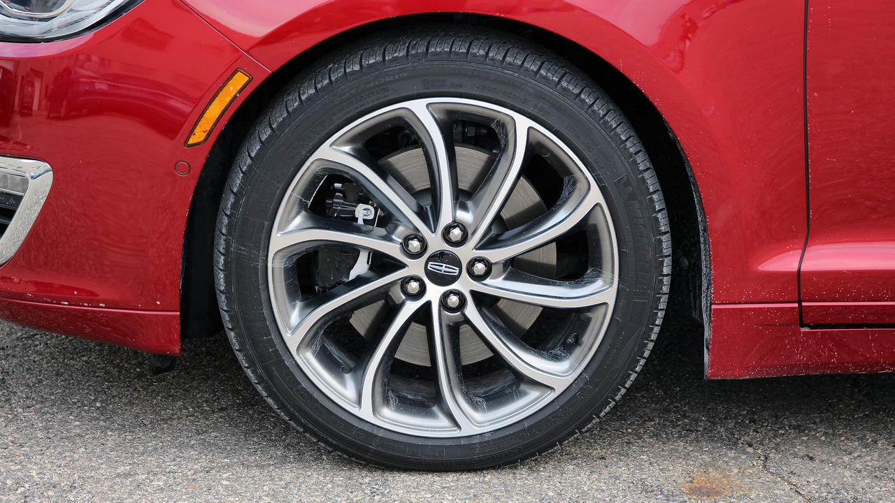 2017 Lincoln MKZ Review: Luxury, style, and 400 horsepower