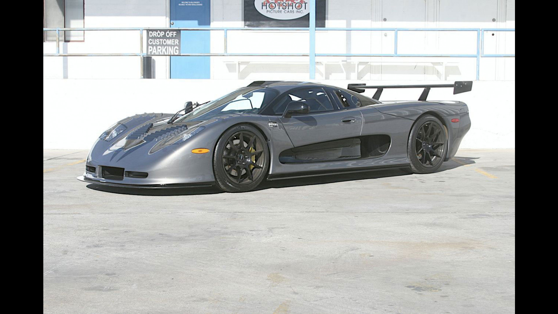 IAD Mosler MT900 GTR XX: 2.500 CV e 491 km/h